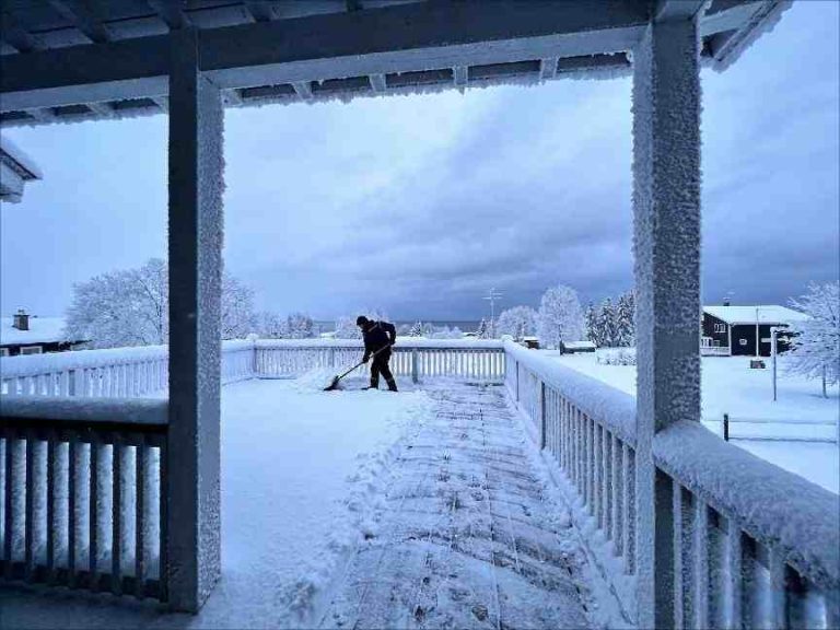How to Safely Snow Blow a Deck Without Damaging the Surface? - NOVUS